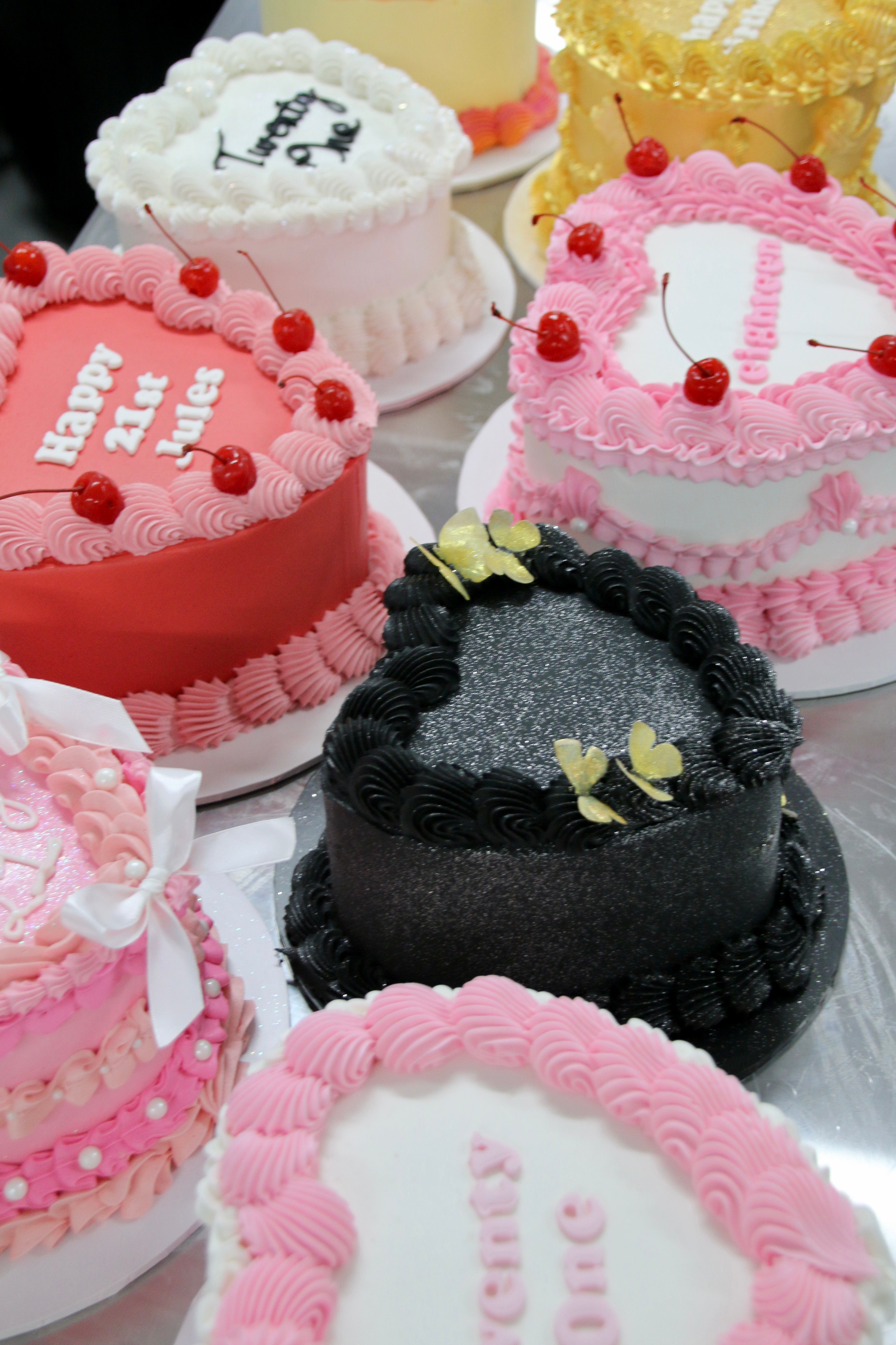 Vintage Cakes – Galvinchi Desserts